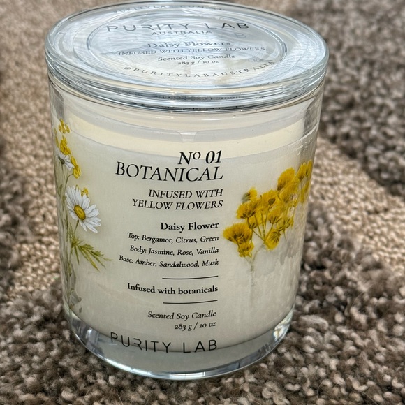 Accents | New Purity Lab Daisy Flowers Scented Soy Candle 1 Oz | Poshmark